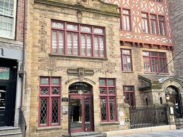 Luxury apartment complex for rent in 21 23 South William Street, New York