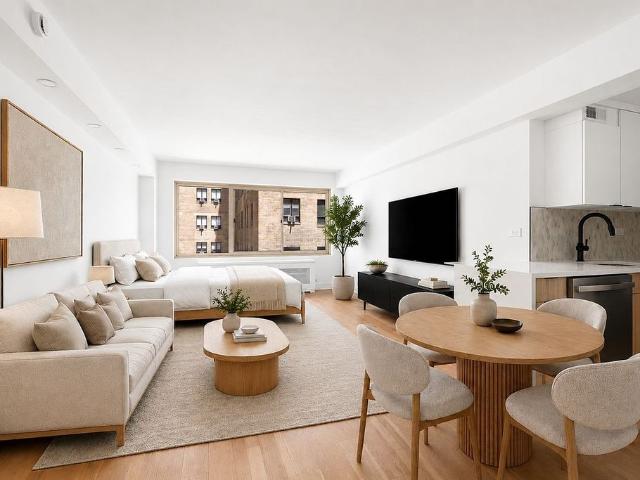 Luxury apartment complex for rent in 225 East 46th Street, New York