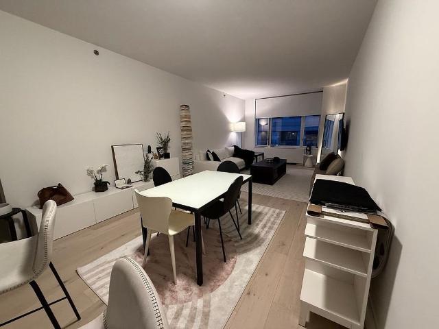 Luxury apartment complex for rent in 220 Riverside Boulevard, Midtown Manhattan, Manhattan, New York