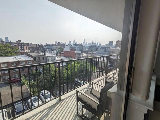 Luxury apartment complex for rent in 23 22 30th Road, Queens, New York