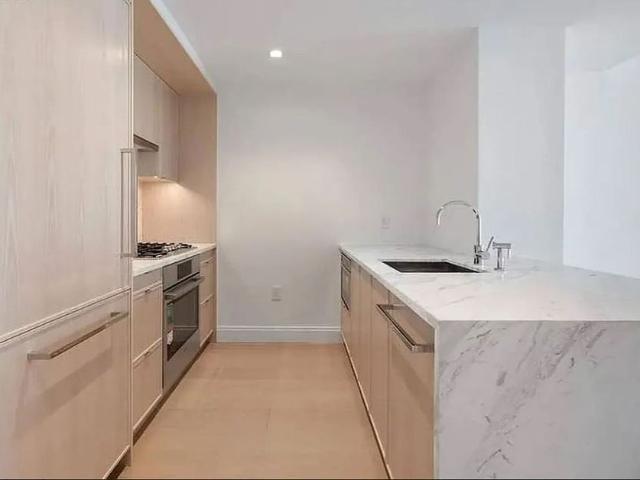 Luxury apartment complex for rent in 37 14 34th Street, Queens, New York