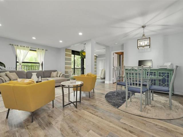 Luxury apartment complex for rent in Coconut Creek, United States