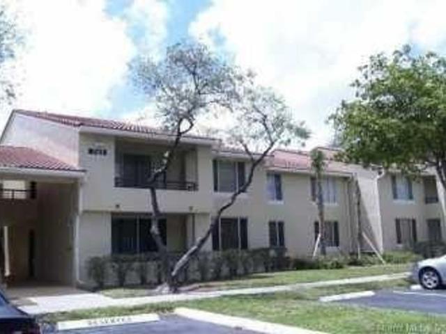 Luxury apartment complex for rent in Coconut Creek, United States
