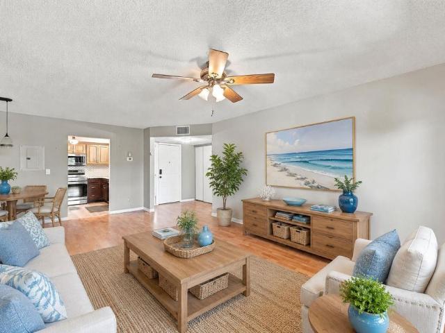 Luxury apartment complex for rent in Coconut Creek, United States
