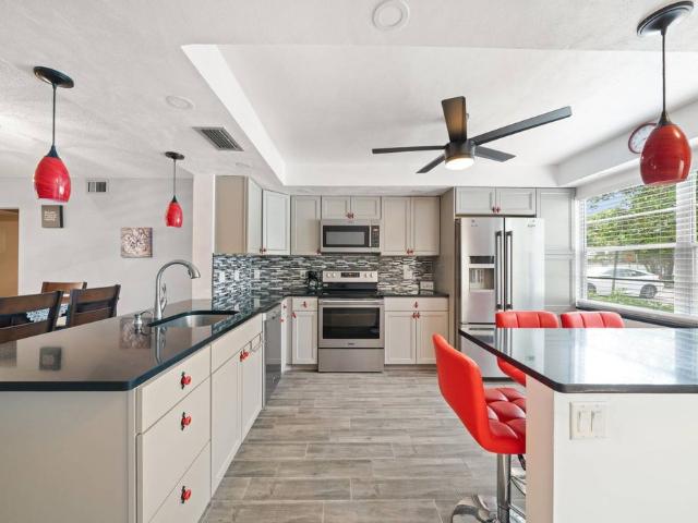 Luxury apartment complex for rent in Coconut Creek, United States