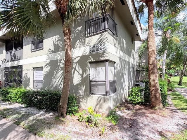 Luxury apartment complex for rent in Coconut Creek, Florida