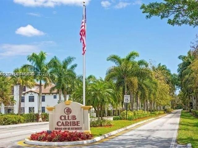 Luxury apartment complex for rent in Coconut Creek, Florida