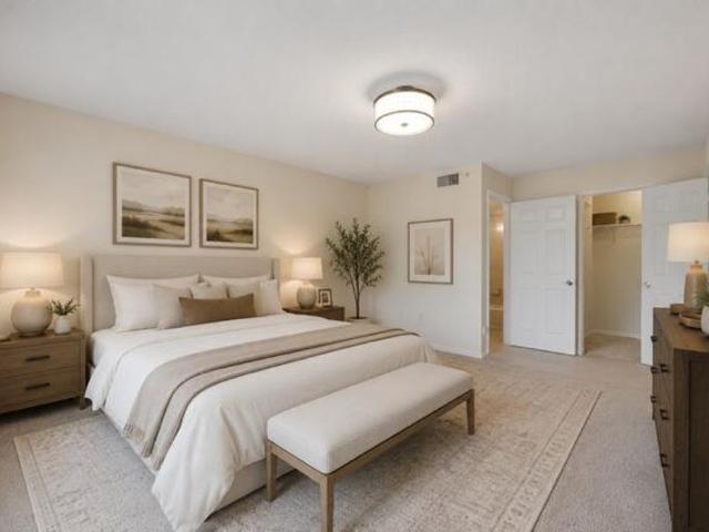 Luxury apartment complex for rent in Coconut Creek, Florida