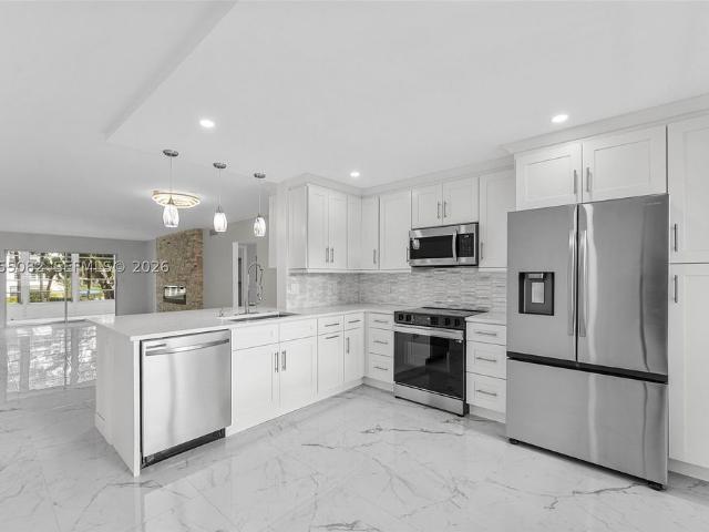 Luxury apartment complex for rent in Coconut Creek, Florida