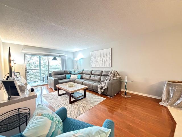 Luxury apartment complex for rent in Coconut Creek, Florida