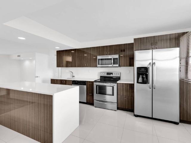 Luxury apartment complex for rent in Coconut Creek, Florida