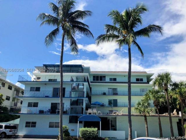 Luxury apartment complex for rent in Coconut Grove, United States