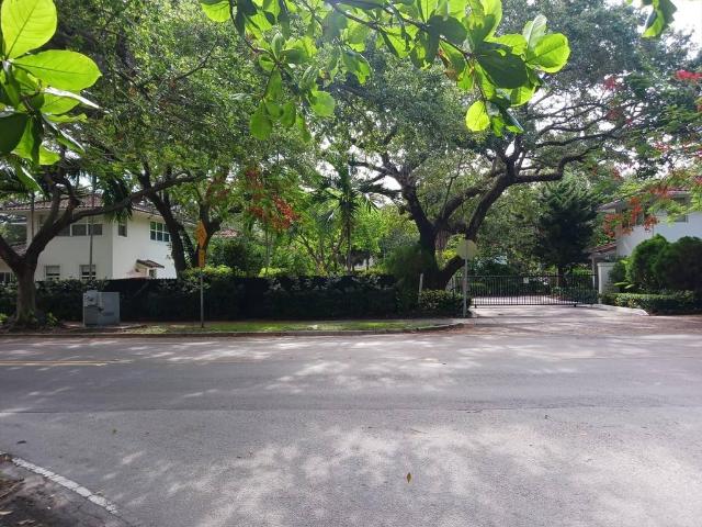 Luxury apartment complex for rent in Coconut Grove, Florida