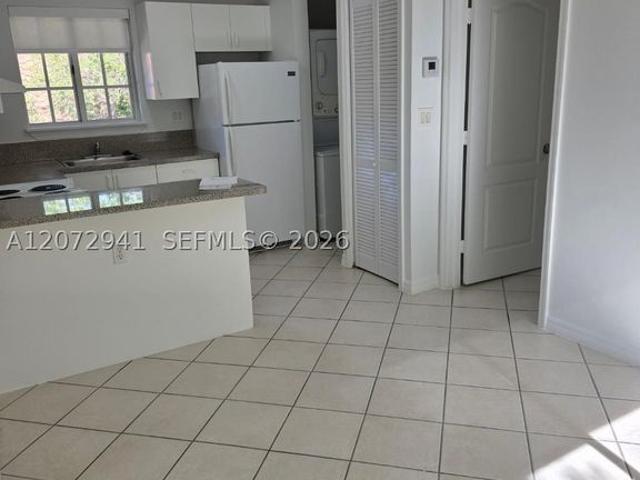 Luxury apartment complex for rent in Coconut Grove, Florida