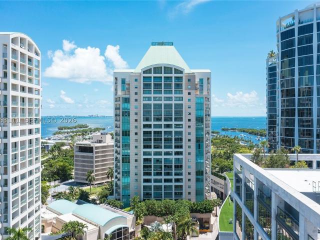Luxury apartment complex for rent in Coconut Grove, Florida