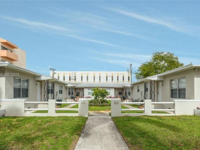 Luxury apartment complex for rent in Coral Gables, Florida