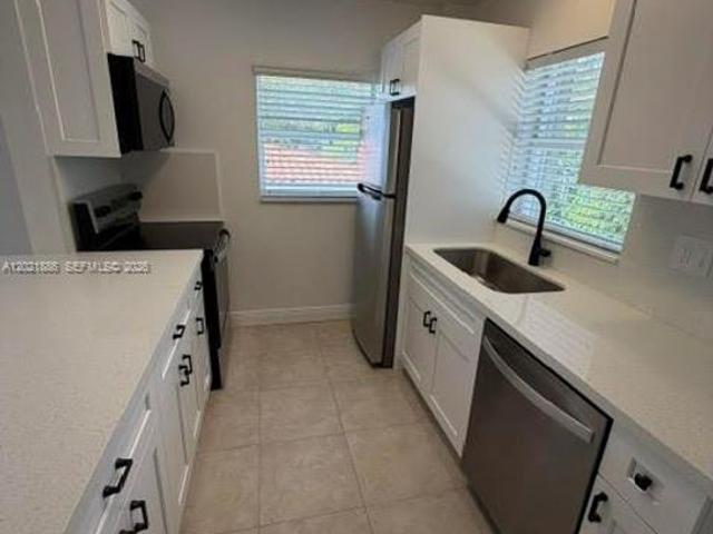 Luxury apartment complex for rent in Coral Gables, Florida