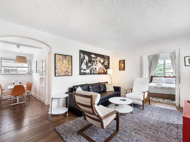 Luxury apartment complex for rent in Coral Gables, Florida