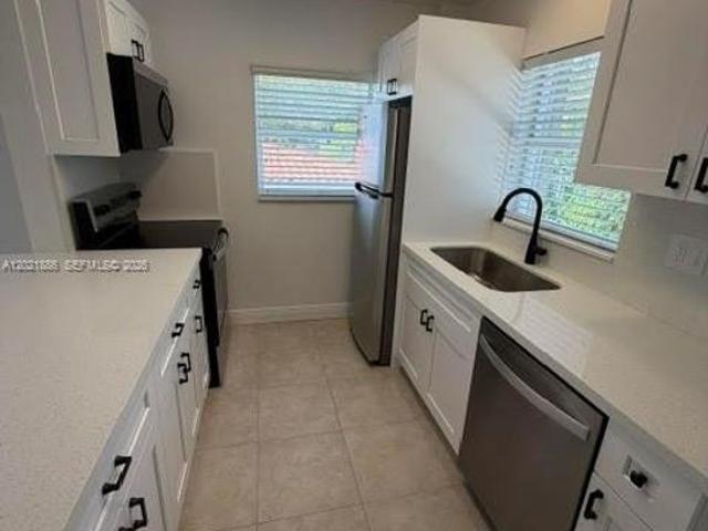 Luxury apartment complex for rent in Coral Gables, Florida