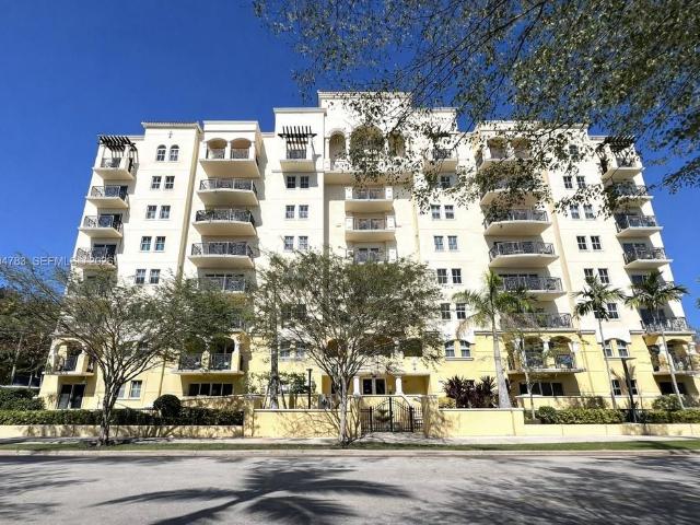 Luxury apartment complex for rent in Coral Gables, Florida