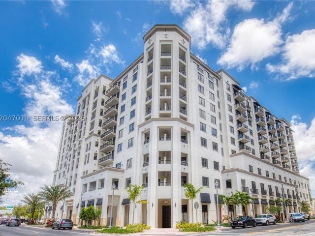Luxury apartment complex for rent in Coral Gables, Florida