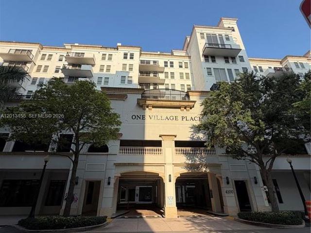 Luxury apartment complex for rent in Coral Gables, Florida
