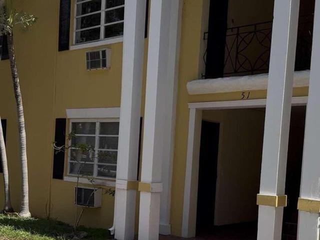 Luxury apartment complex for rent in Coral Gables, Florida