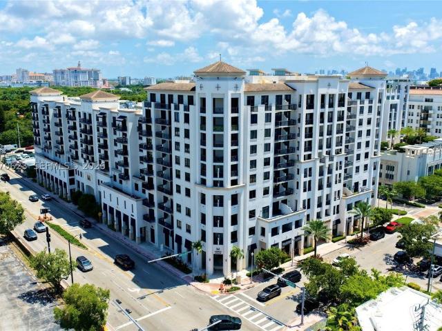 Luxury apartment complex for rent in Coral Gables, Florida
