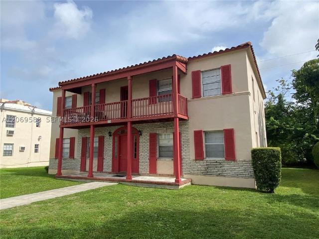 Luxury apartment complex for rent in Coral Gables, Florida