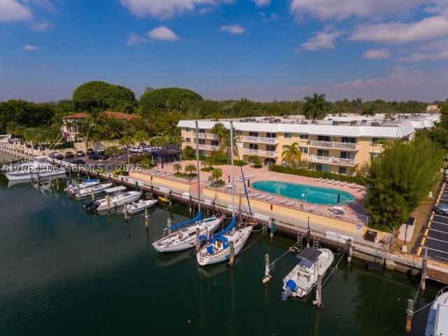 Luxury apartment complex for rent in Coral Gables, Florida