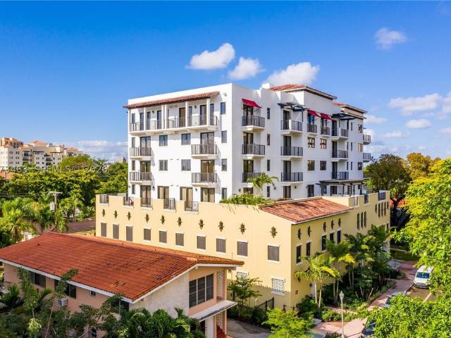 Luxury apartment complex for rent in Coral Gables, Florida