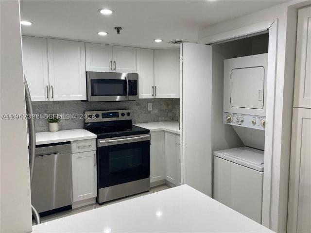 Luxury apartment complex for rent in Coral Gables, Florida