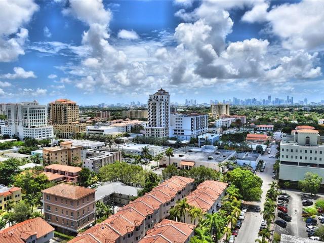 Luxury apartment complex for rent in Coral Gables, Florida