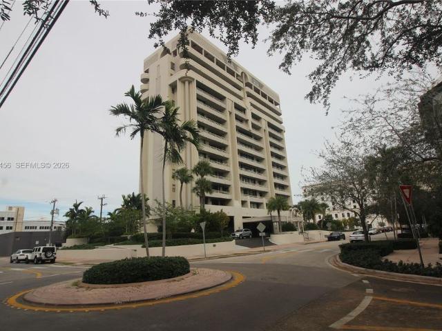 Luxury apartment complex for rent in Coral Gables, United States