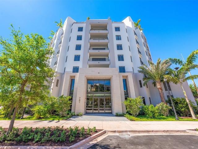 Luxury apartment complex for rent in Coral Gables, United States