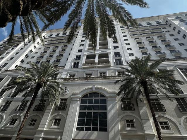 Luxury apartment complex for rent in Coral Gables, United States