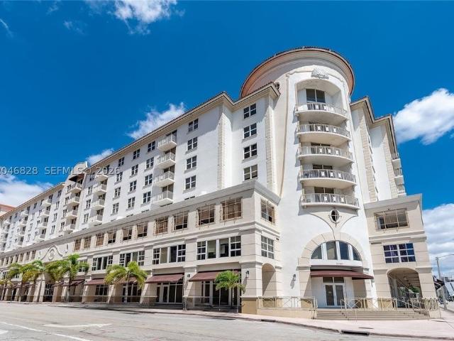 Luxury apartment complex for rent in Coral Gables, United States
