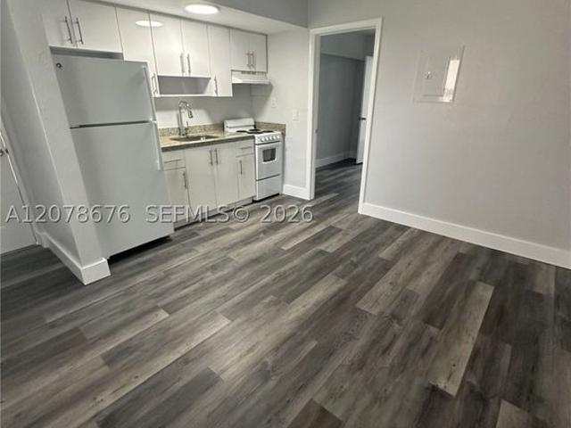 Luxury apartment complex for rent in Coral Gables, United States