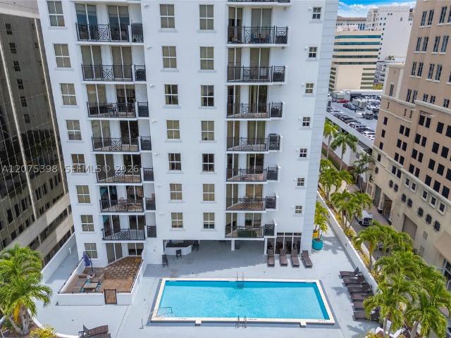 Luxury apartment complex for rent in Coral Gables, United States