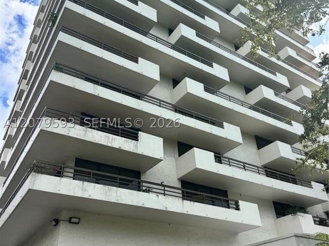 Luxury apartment complex for rent in Coral Gables, United States