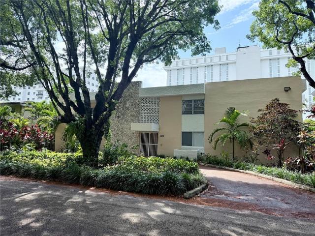 Luxury apartment complex for rent in Coral Gables, United States