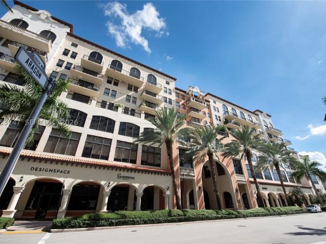 Luxury apartment complex for rent in Coral Gables, United States