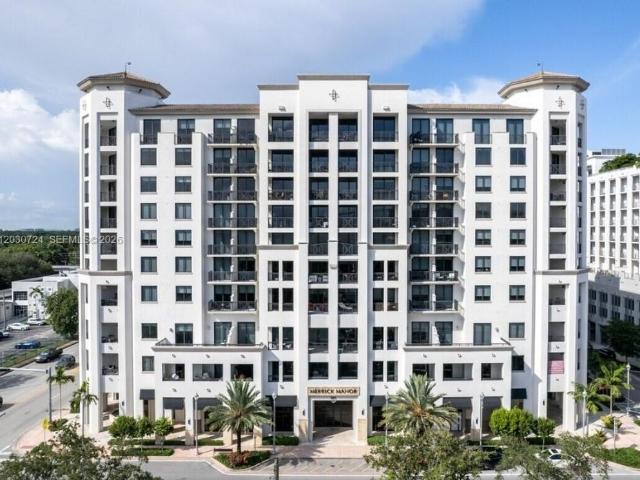 Luxury apartment complex for rent in Coral Gables, United States