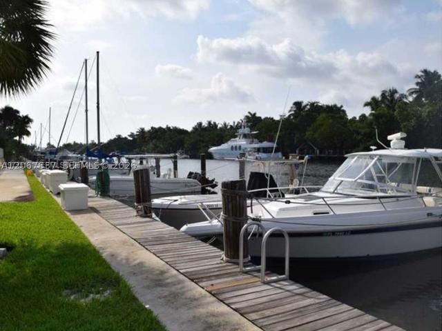Luxury apartment complex for rent in Coral Gables, United States