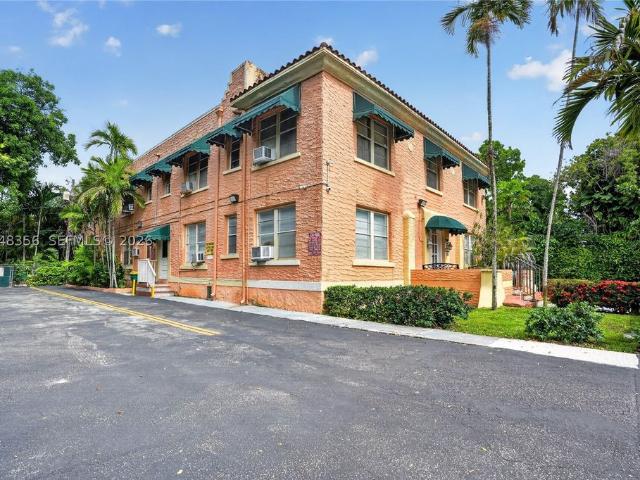 Luxury apartment complex for rent in Coral Gables, United States