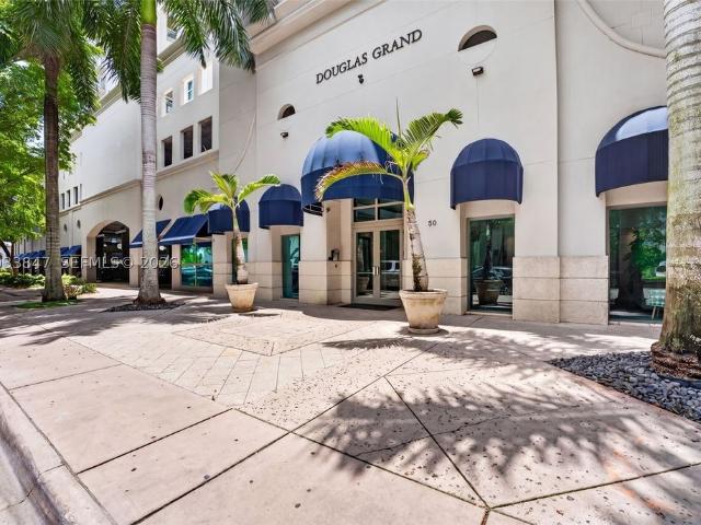Luxury apartment complex for rent in Coral Gables, United States