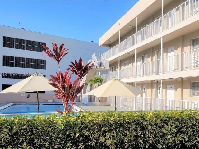 Luxury apartment complex for rent in Coral Gables, United States