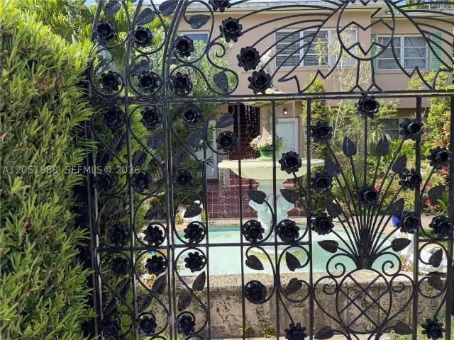 Luxury apartment complex for rent in Coral Gables, United States