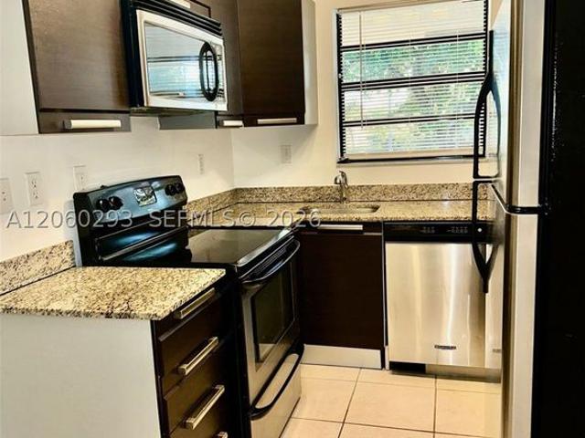 Luxury apartment complex for rent in Coral Springs, United States