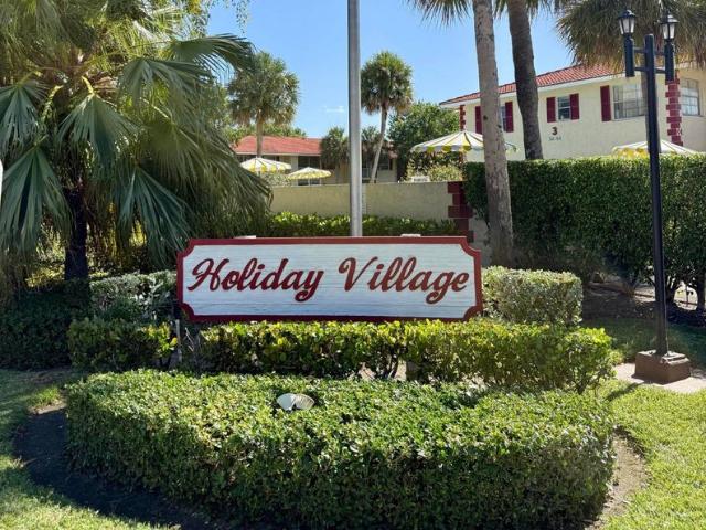 Luxury apartment complex for rent in Coral Springs, United States